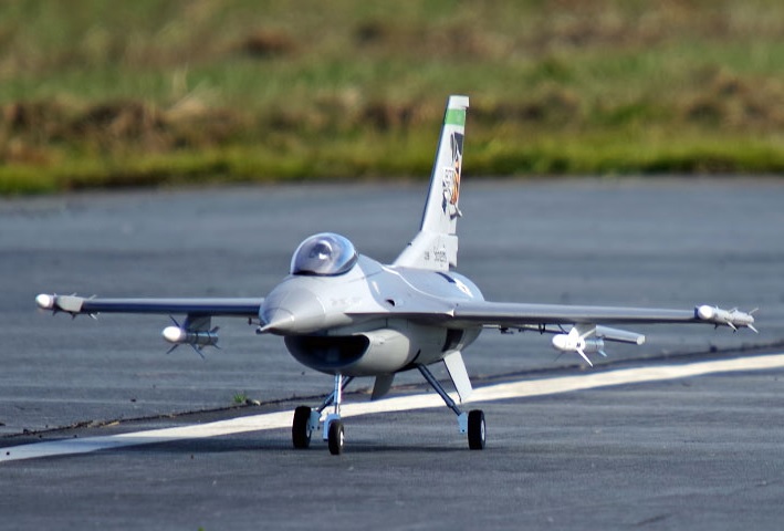 FMS / E-Flite F-16C Fighting Falcon 70mm EDF Jet